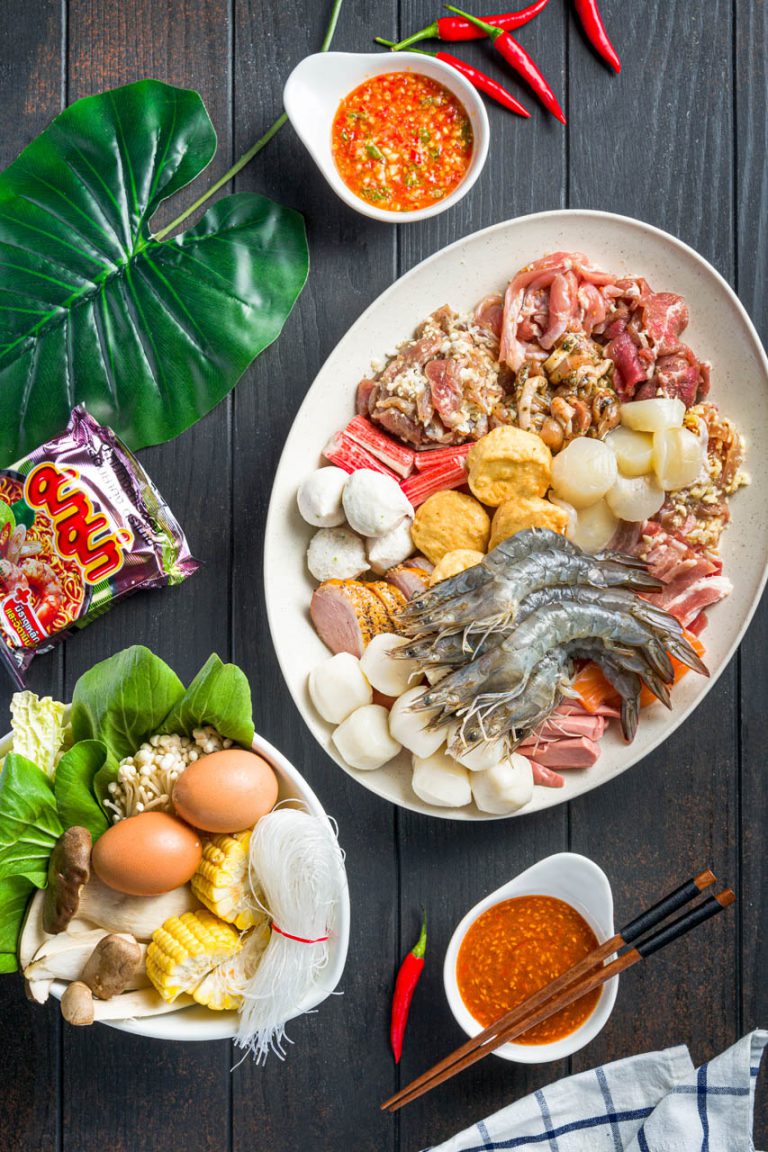 Bangkok Street Mookata